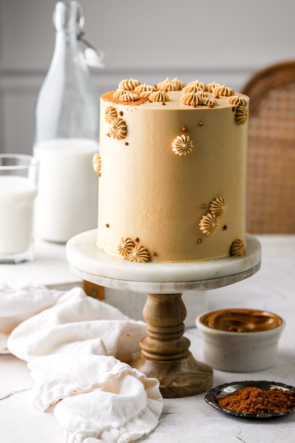 Lotus Biscoff Cake - Baran Bakery