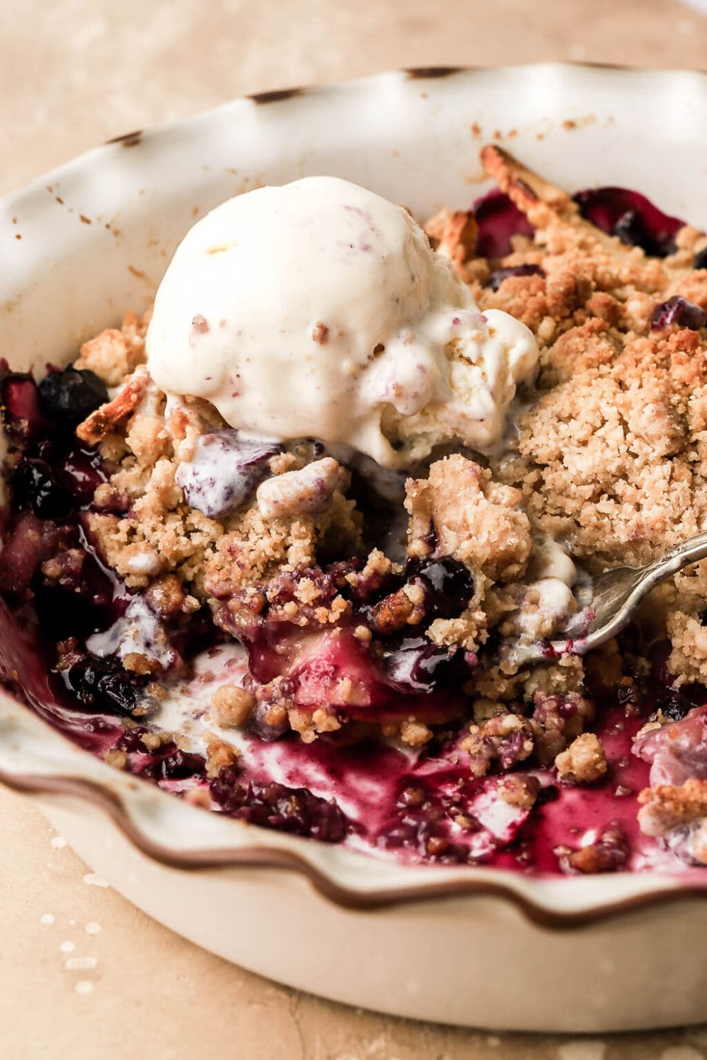 Blueberry and Apple Crumble - Baran Bakery