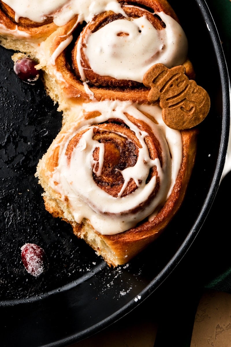 Gingerbread Cinnamon Rolls - Baran Bakery