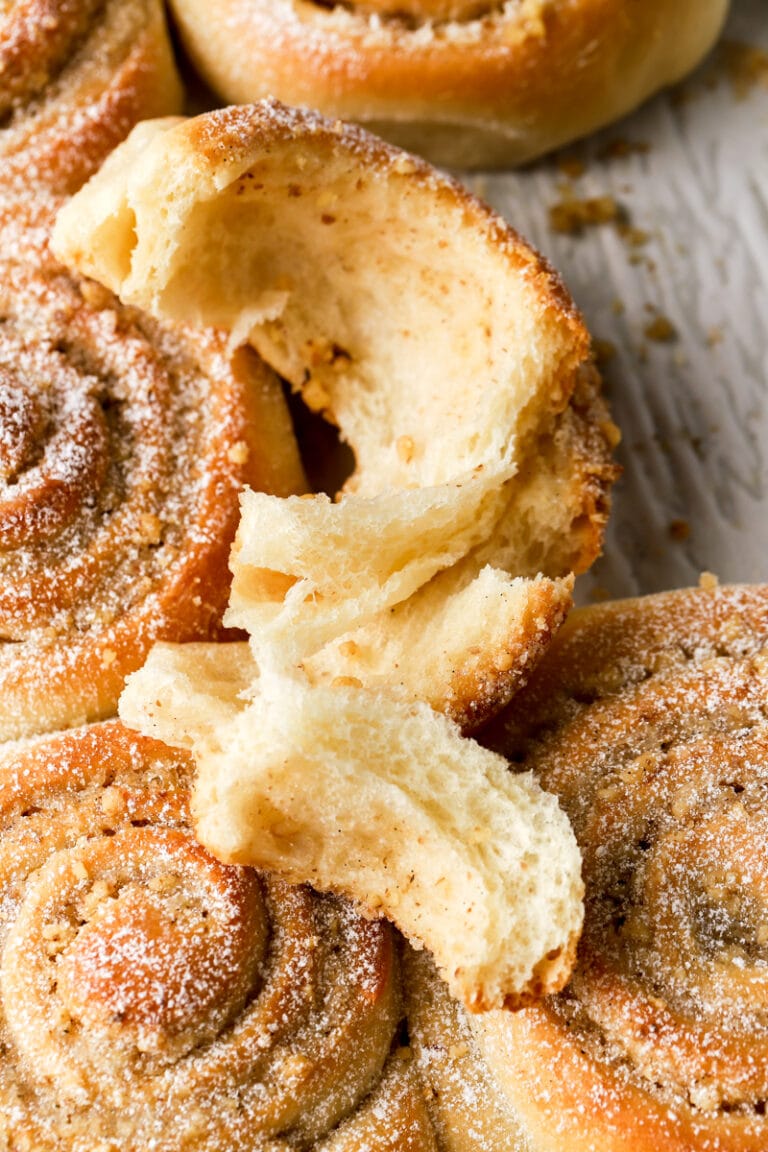 Vanilla Walnut Rolls - Baran Bakery