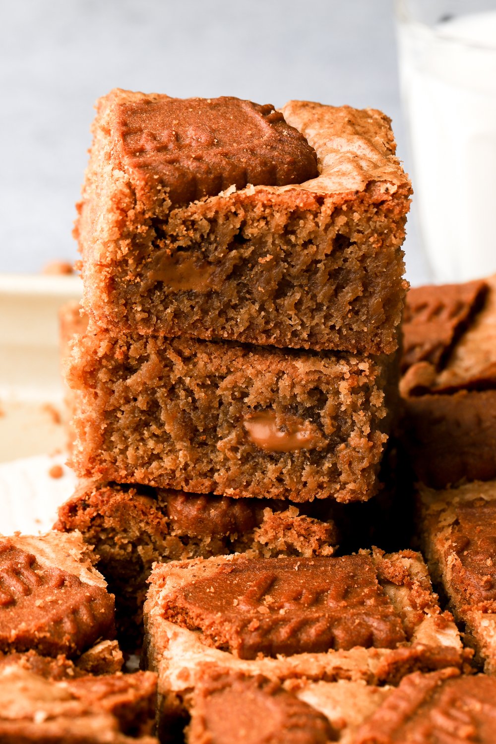 Biscoff Blondies - Baran Bakery